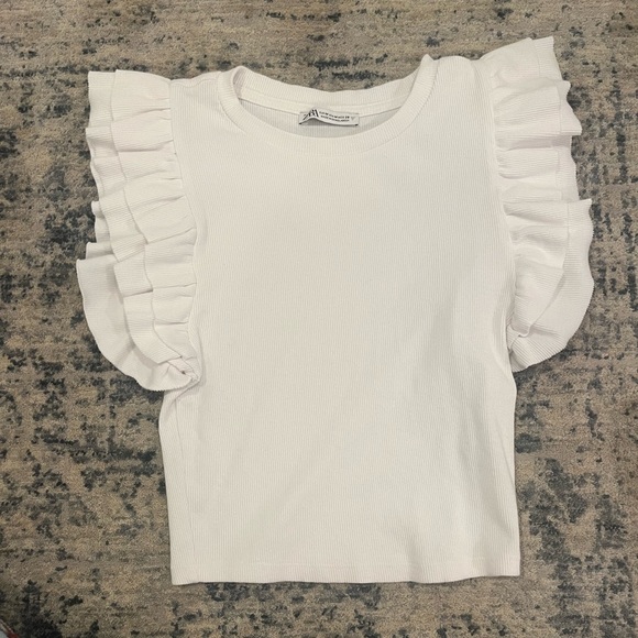 Zara | Tops | Zara White Ruffle Top | Poshmark